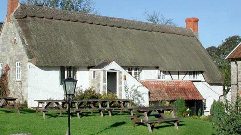 Book The Compasses Inn, Tisbury, Wiltshire with Mail Travel
